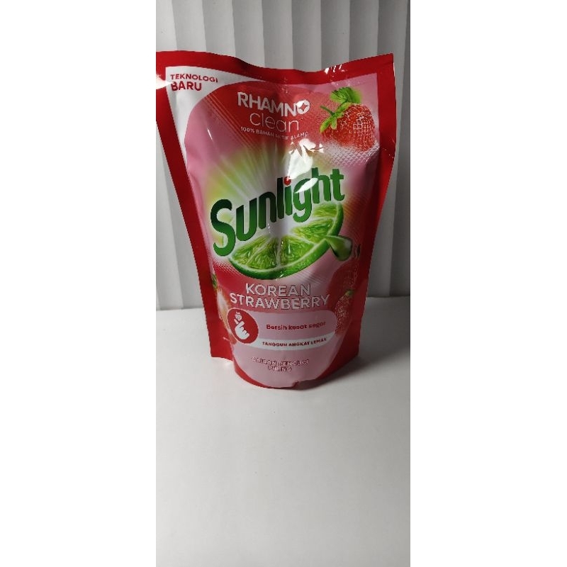 Jual Sunlight Sabun Cuci Piring Cair Refill Extra Korean Strawberry 600ml | Shopee Indonesia