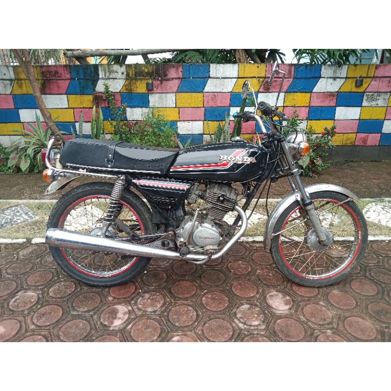 Jual CB100 k5 th 81 plat B lengkap + faktur pajak off | Shopee Indonesia