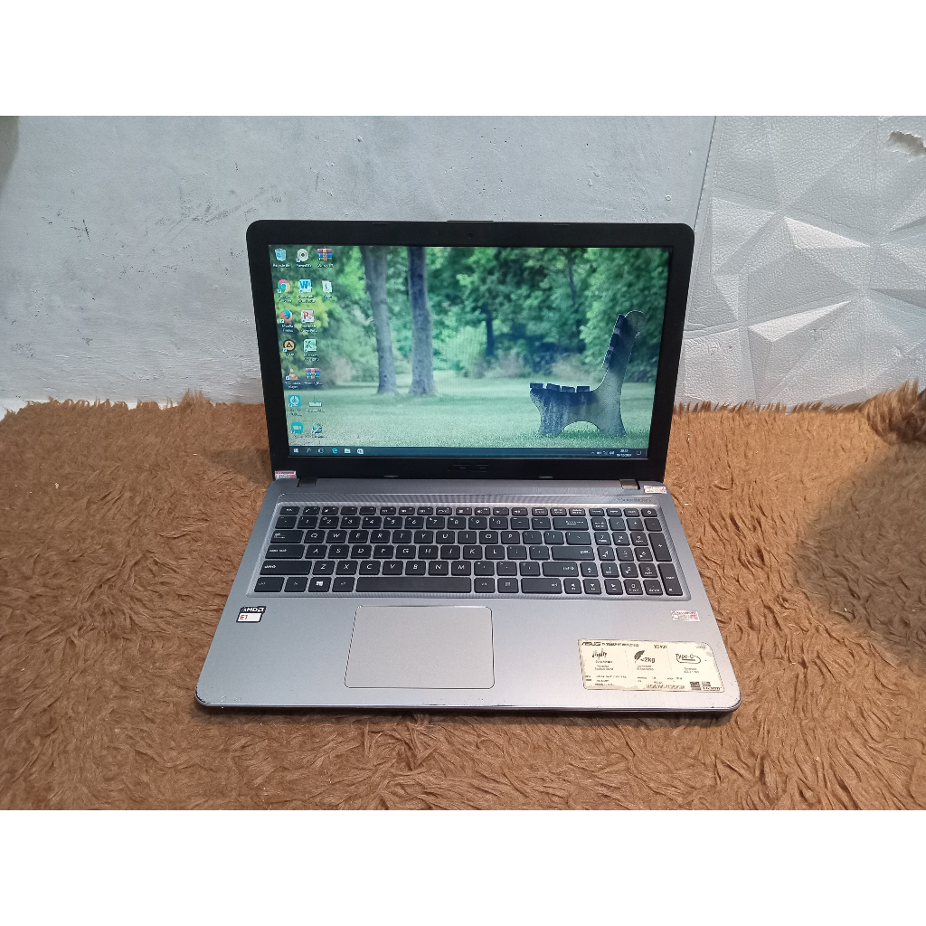 Jual laptop asus x540y silver amd e1 2gb ram 500gb hdd normal mulus ...