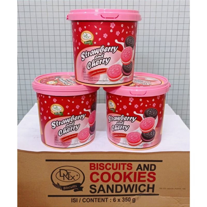 Jual Denex Strawberry dan Cherry Cookies Sandwich 350gr | Shopee Indonesia