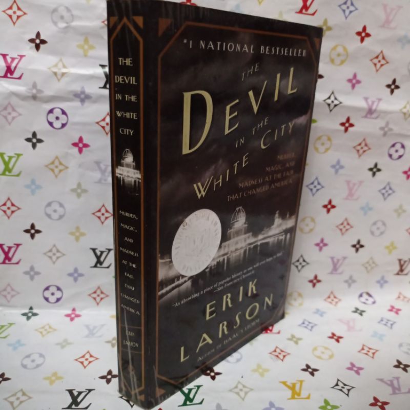 Jual BUKU THE DEVIL IN THE WHITE CITY ERIK LARSON | Shopee Indonesia