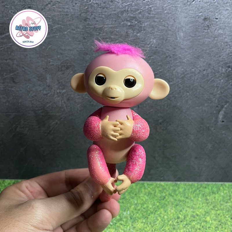 Jual Figure WowWee Fingerlings Monkey Glitter Pink Lucu | Shopee Indonesia