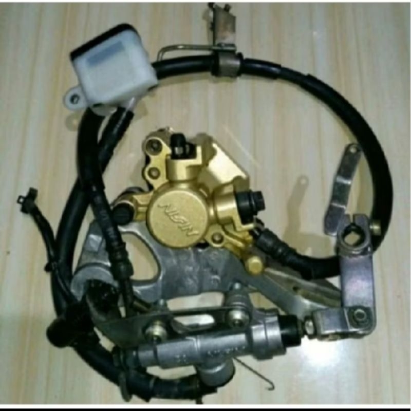 Jual master kaliper cakram rem belakang Yamaha Vixion New nvl 1 set seken original copotan ...