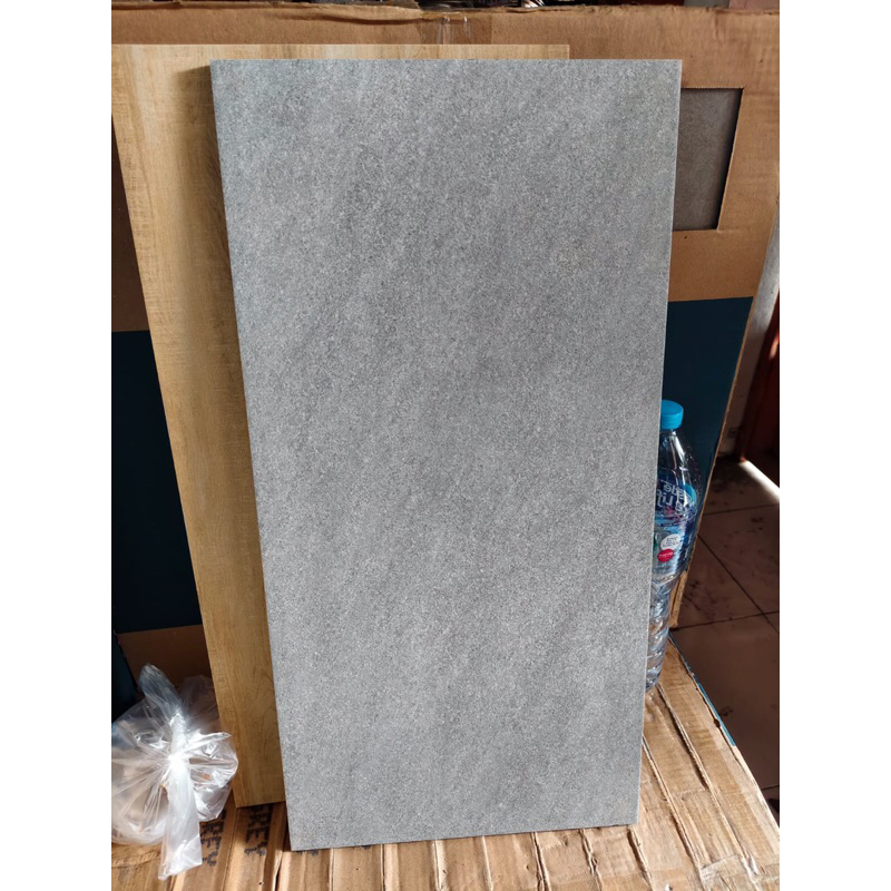 Jual keramik dinding 30x60 abu motif sement (matt doff)/ keramik ...