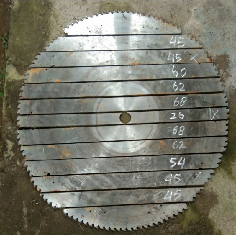 Jual PLAT BAJA GERGAJI SERKEL TEBAL 4MM BAHAN PISAU | Shopee Indonesia
