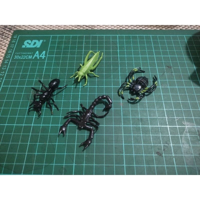 Jual miniature serangga animal 4 pcs | Shopee Indonesia