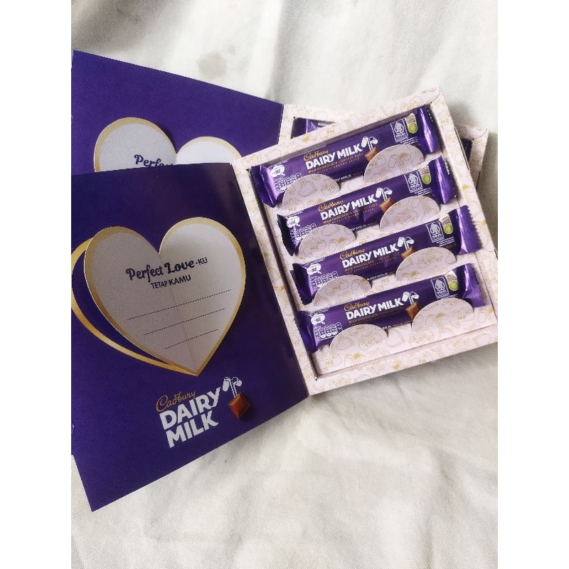 Jual CADBURY EDISI VALENTINE gift box isi 4 | Shopee Indonesia