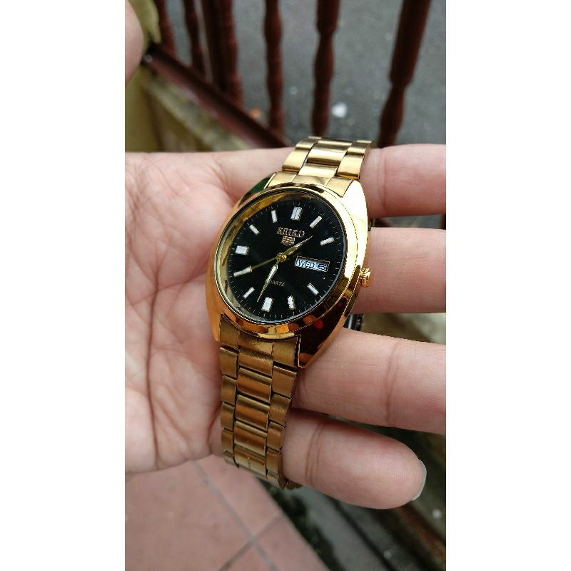 Jual SEIKO 5 quartz stainles steel gold water resist klasik watch ...
