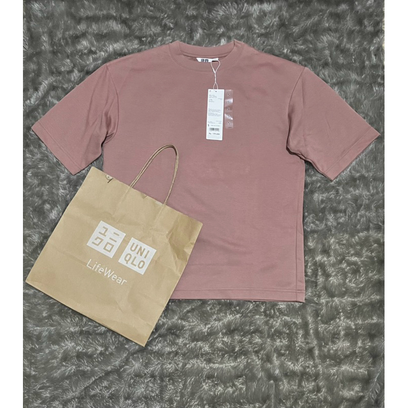 Jual Uniqlo AIRism Oversize Soft Pink (BARANG NEW) | Shopee Indonesia