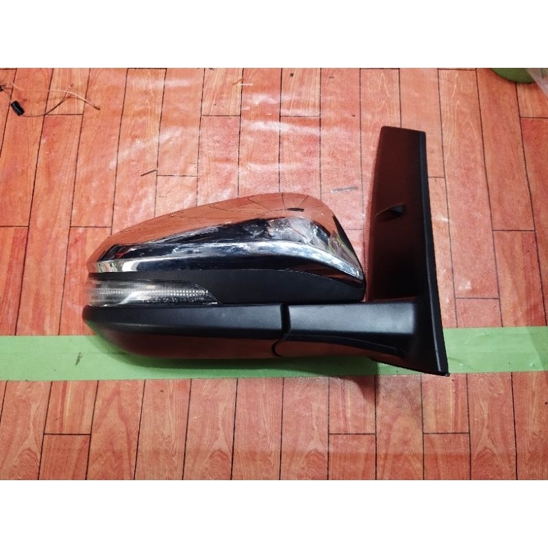 Jual spion toyota innova reborn venturer type G type V bagian kanan ...