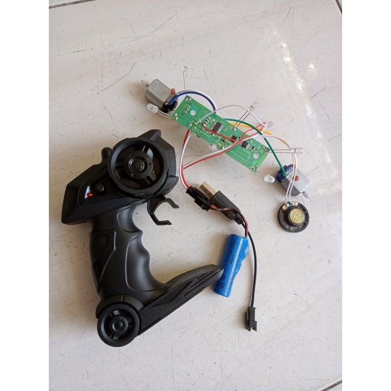 Jual Modul Mobil Remote Control 2.4Ghz Music dan Lampu | Shopee Indonesia