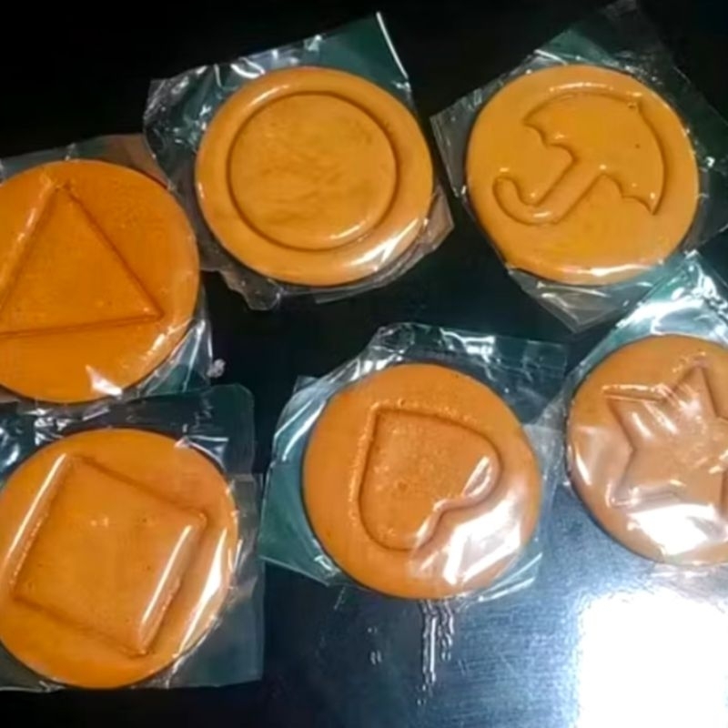 Jual READY! DALGONA CANDY SQUID GAME PERMEN DALGONA ISI 10 PCS FREE BOX MIKA TEBAL | Shopee ...