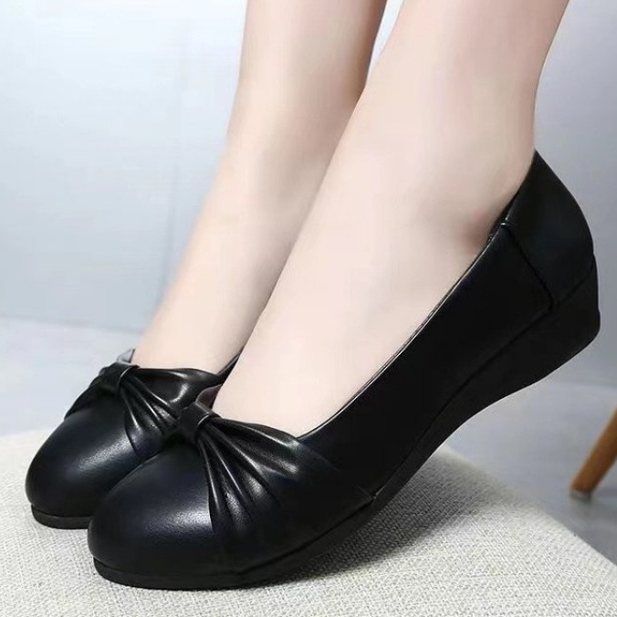 Jual Sepatu Formal Wanita kerja Hitam untuk Tampilan Profesional Desain ...