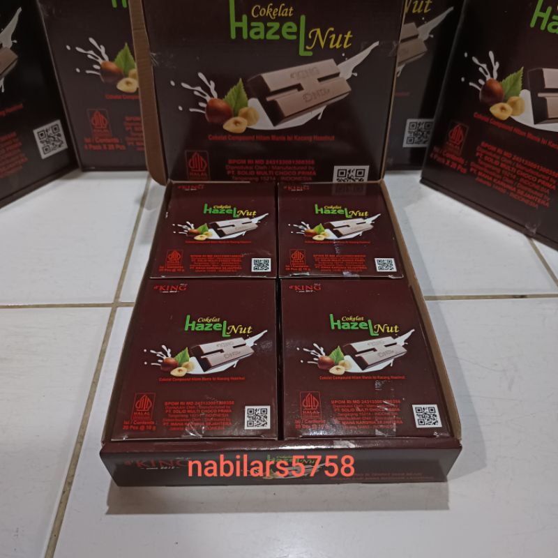 Jual d'King Coklat Hazelnut/Cokelat Compound Hitam Manis isi Kacang ...