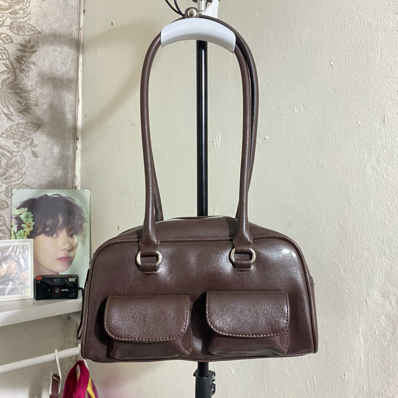 Jual PRELOVED tas shoulder bag dari heelsaddict / kpop stand oil brown ...