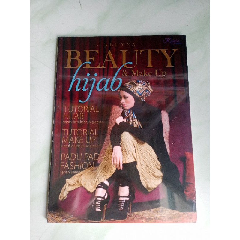 Jual BUKU BEAUTY HIJAB DAN MAKE UP | Shopee Indonesia