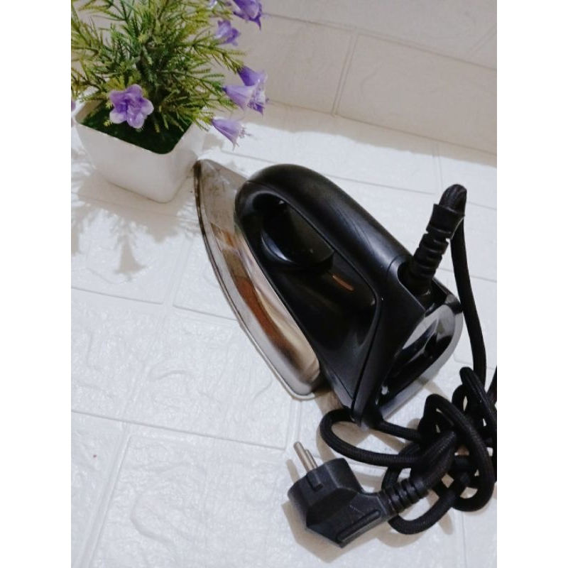 Jual Philips Setrika Bekas HD1173 ori kabel tebal keramic masih bagus ...