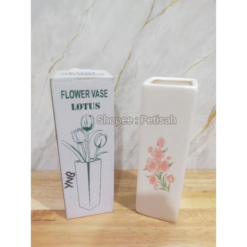 Jual Vas Bunga Putih Keramik / Vas Bunga Keramik Petak / Pot Bunga ...