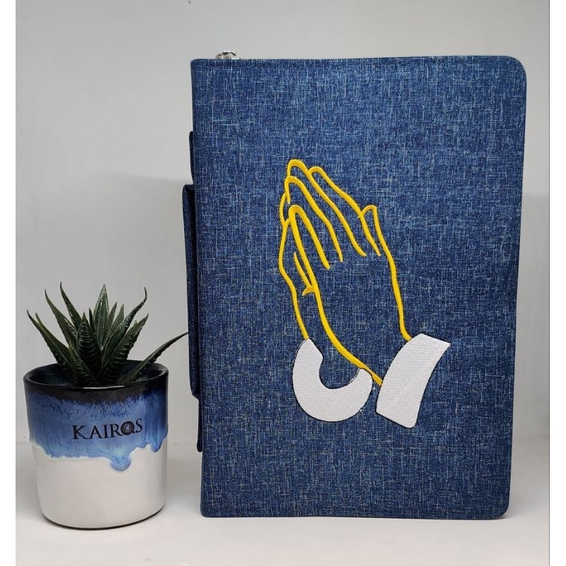 Jual SAMPUL ALKITAB SEDANG KIDUNG JEMAAT TANGAN BERDOA | Shopee Indonesia
