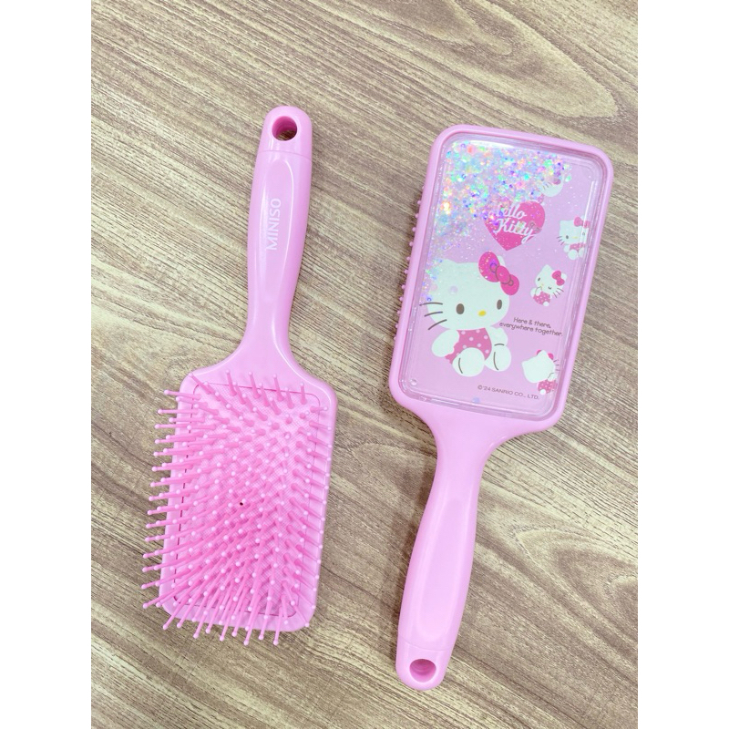 Jual MINISO Sanrio Glitter Paddle Brush Hello Kitty/Sisir Nyaman Anti ...