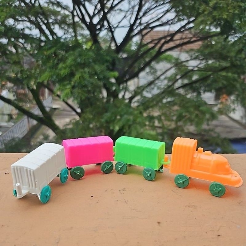 Jual mainan kereta api sambung / kereta keretaan / mainan anak murah ...