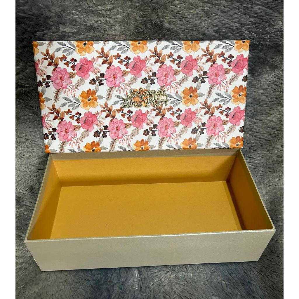 Jual Box Hampers Toples Kue 500gr isi 2 Motif Bunga (box only) | Shopee ...