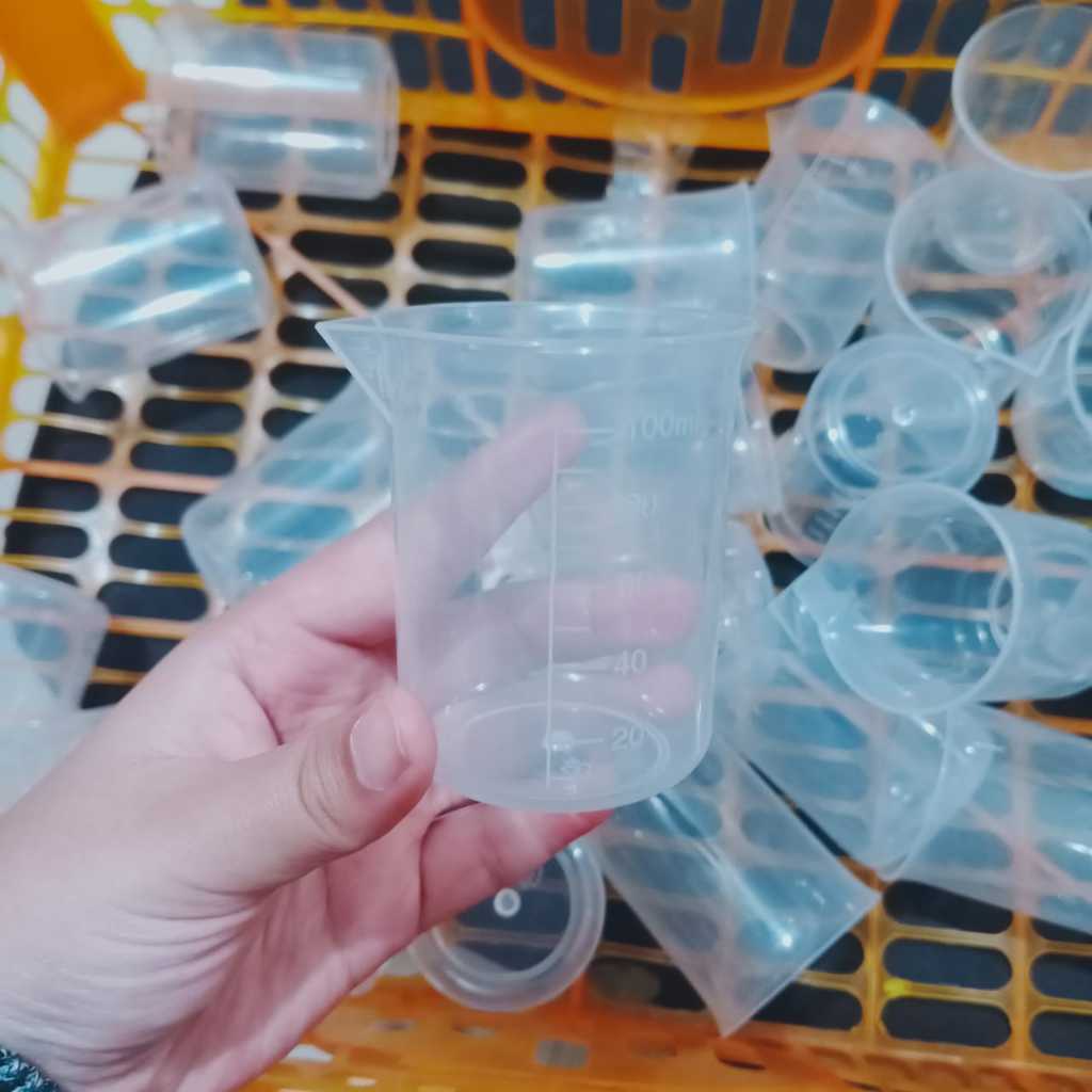 Jual Beaker / gelas ukur plastik lab 100 ml | Shopee Indonesia