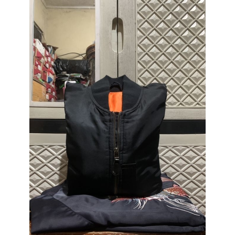 Jual ORIGINAL JACKET BOMBER H&M ZIPPER SUKAJAN UNIQLO MA-1 MILITARY BLACK | Shopee Indonesia
