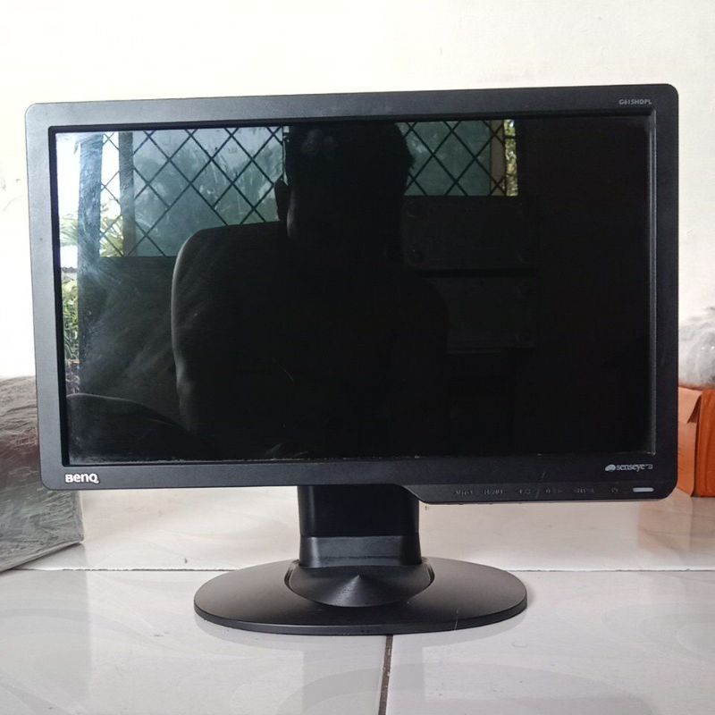 Jual monitor BenQ 16 inch LED normal seperti baru cocok buat kantor ...
