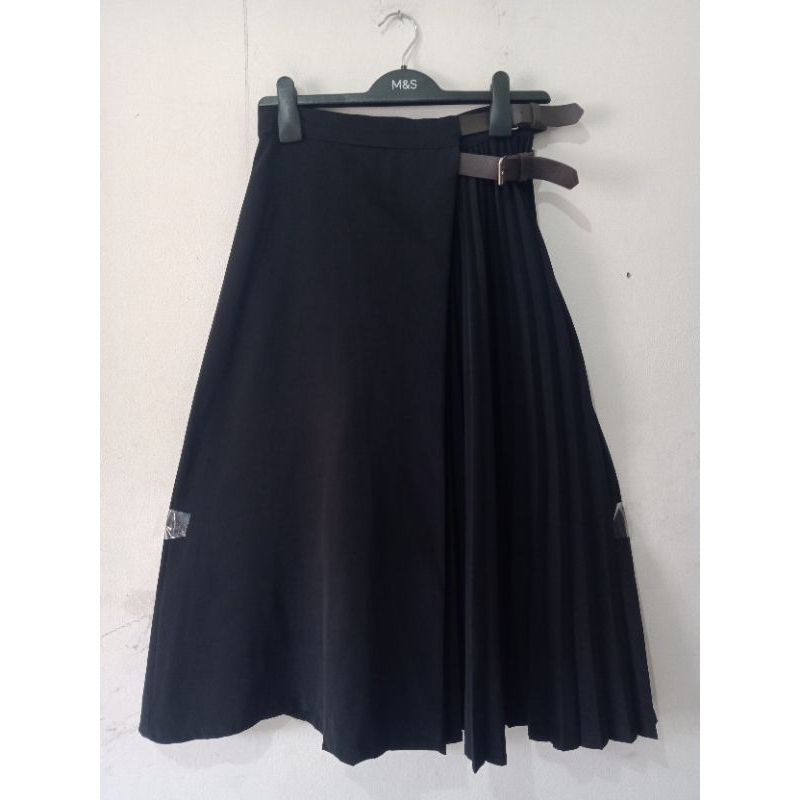 Jual BACA DESKRIPSI PRODUK - PRELOVED THRIFT - Rok Panjang Two tone ...