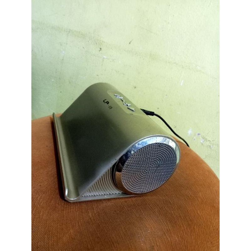 Jual speaker bluetooth LP V9 kondisi minus | Shopee Indonesia