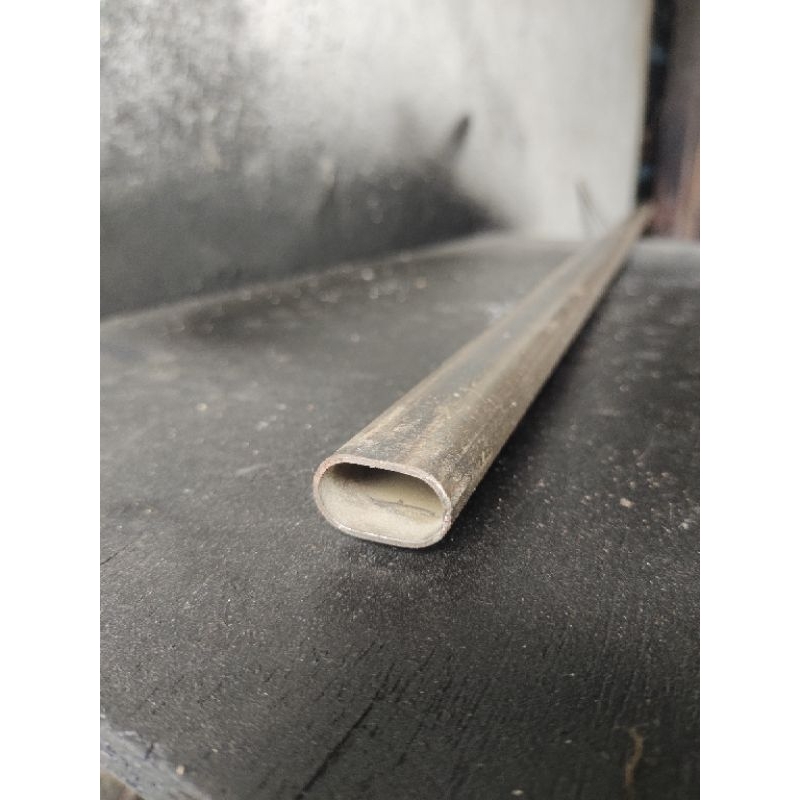 Jual Pipa Besi Oval 26 mm x 16 mm Panjang 100 cm | Shopee Indonesia