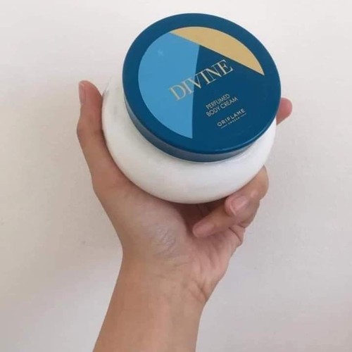 Jual Divine Biru Perfumed Body Cream (ORI) | Shopee Indonesia