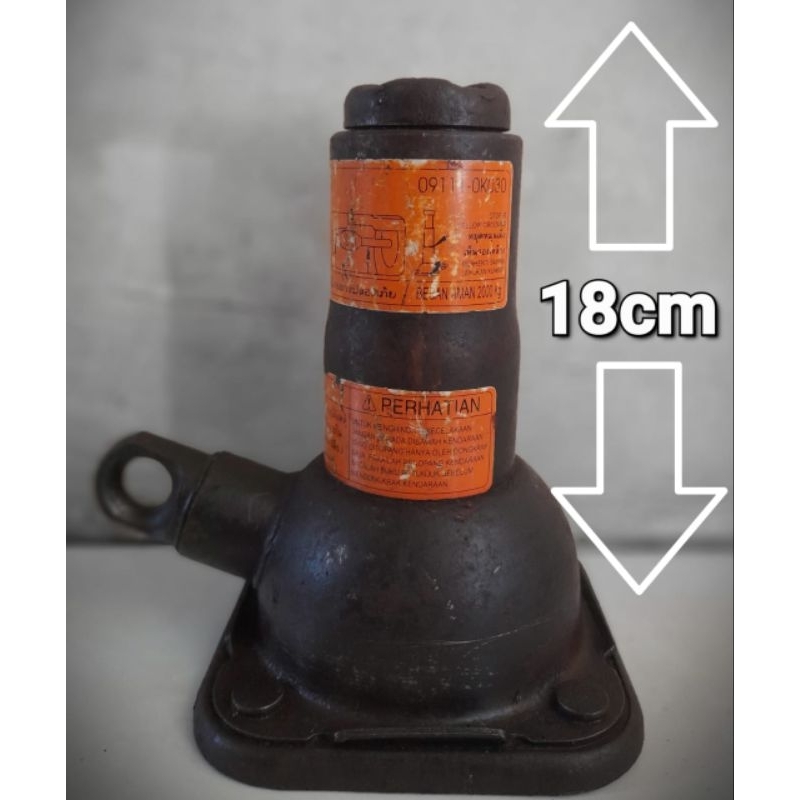 Jual Dongkrak Original Innova Reborn + Kunci Roda 21mm | Shopee Indonesia