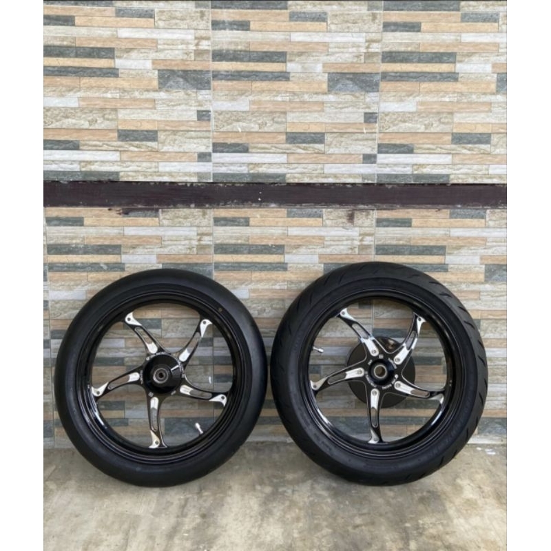 Jual Velg VND New speed GEN 1 | VARIO 125/150 Old/New (Warna hitam set ban) | Shopee Indonesia