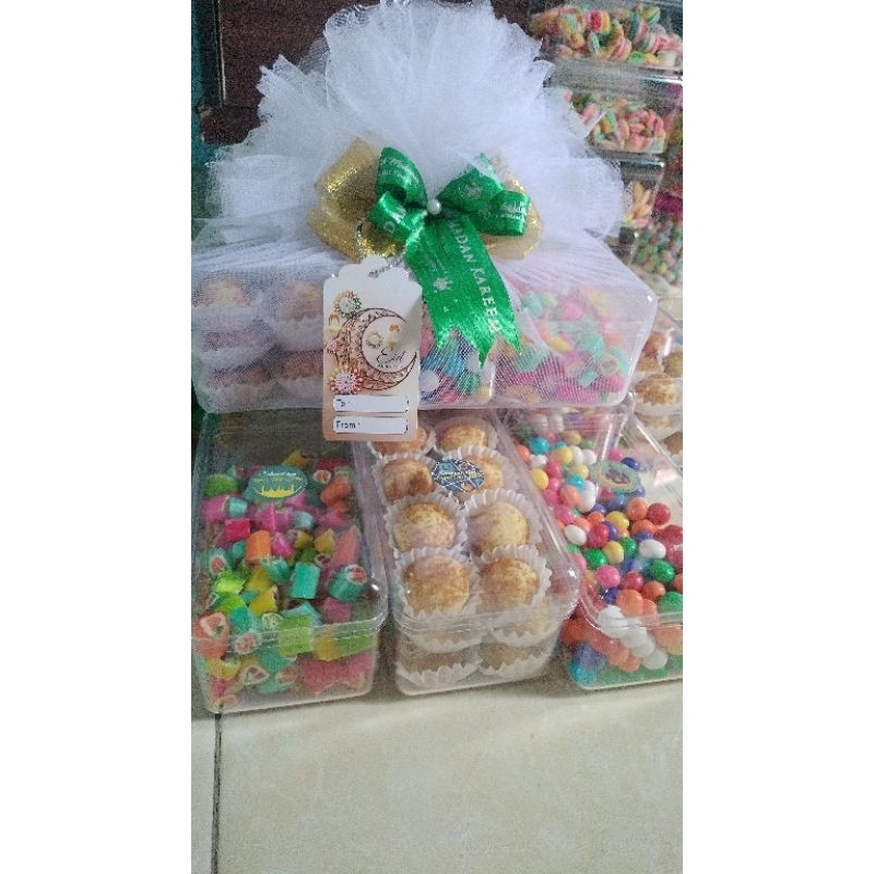 Jual PAKET parsel lebaran isi 3 toples kotak UK 300gram | Shopee Indonesia