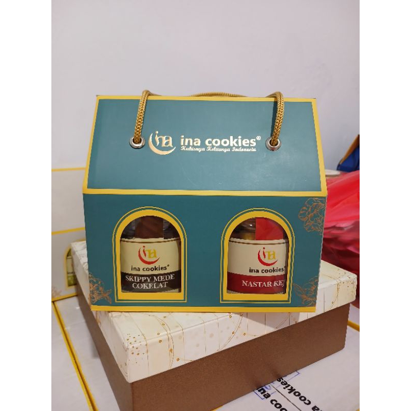 Jual HAMPERS INA COOKIES GABLE BOX ISI 4 JAR, TANPA GIFT CARD | Shopee ...