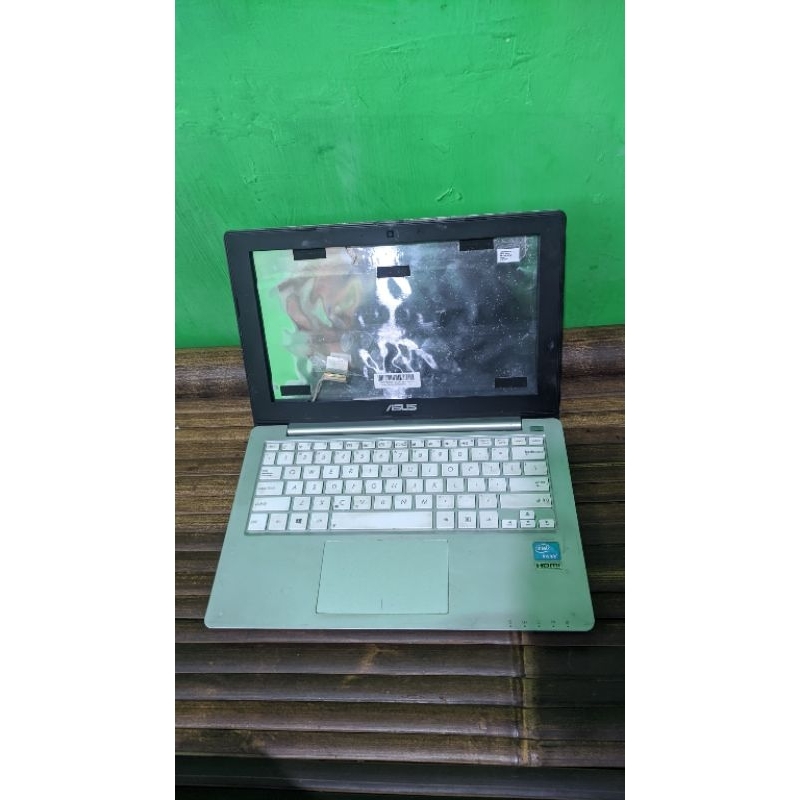 Jual Casing bekas Laptop Asus X201E putih + Bonus Keyboard | Shopee ...