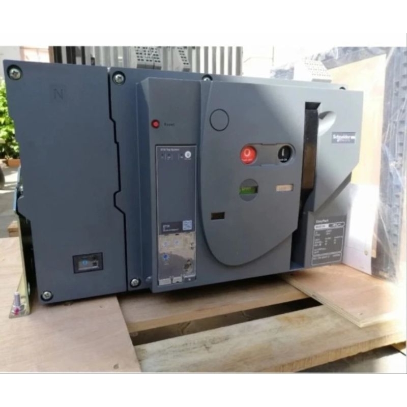 Jual ACB EasyPact MVS10N Schneider with Motor Mechanism UVT AUX 4P 1000A 50kA/440VAC 50/60Hz ...