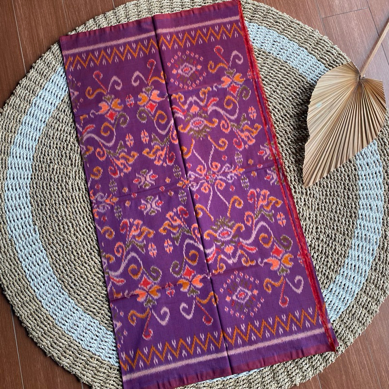 Jual KAIN TENUN ENDEK KHAS BALI MOTIF PATRA DIMENSI UNGU GRINGSING ...