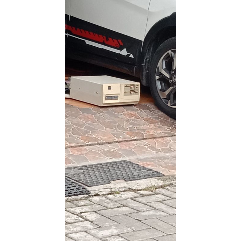 Jual CPU Komputer Jadul jual' apa adanya non cek untuk pajangan ...