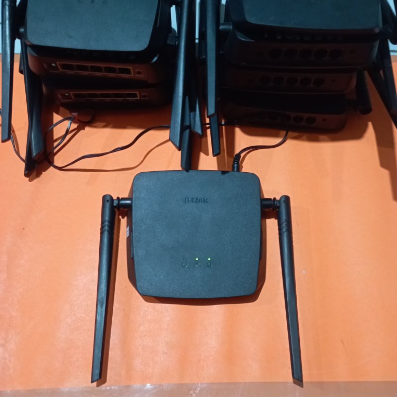 Jual D-link DIR-612 ROBOT ROUTER WIRELESS | Shopee Indonesia