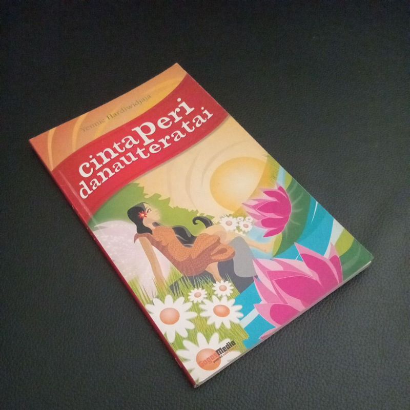 Jual BUKU CINTA PERI DANAU TERATAI - YENNIE HARDIWIDJAJA | Shopee Indonesia