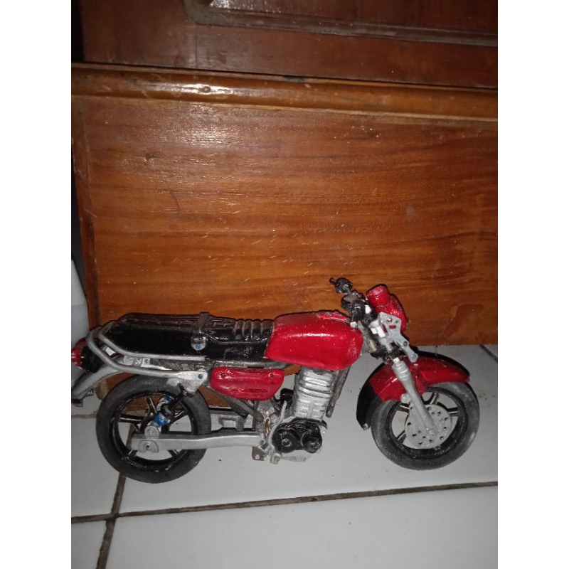 Jual miniatur motor gl 100 bisa bongkar pasang | Shopee Indonesia