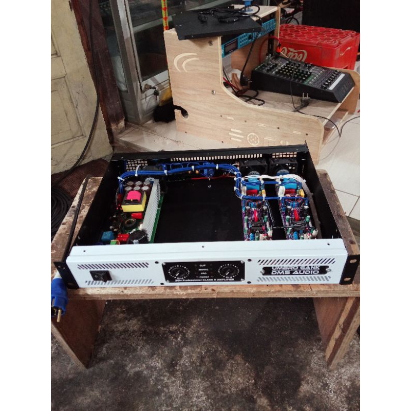 Jual Power amplifier rakitan class D d900 + smps 20A ct 90vdc | Shopee ...