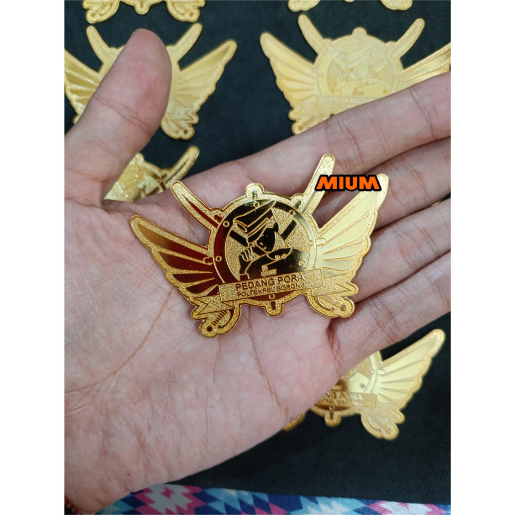Jual Pin WINGS custom, pin jas, pin keren, murah, berkualitas. | Shopee ...