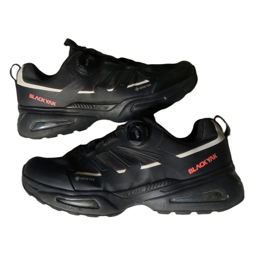 Jual Sepatu Outdoor Boa Goretex Brand Black Yak Size 42,5 | Shopee ...