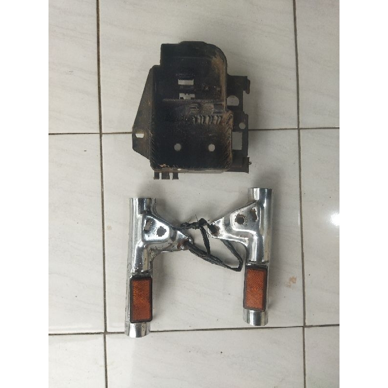 Jual dudukan lampu depan win dan tempat aki win original | Shopee Indonesia