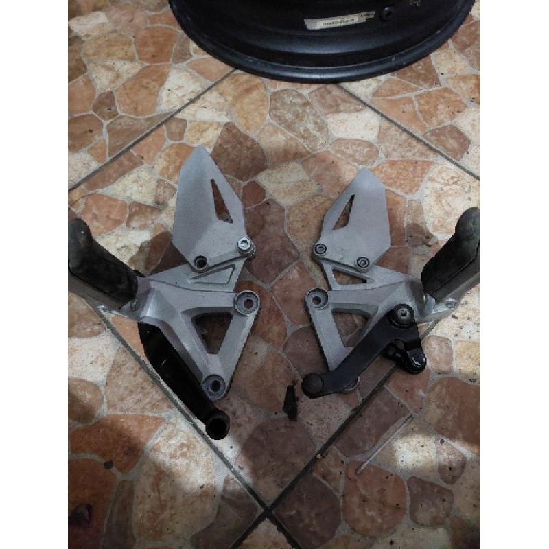 Jual step depan original cbr 250 rr copotan | Shopee Indonesia