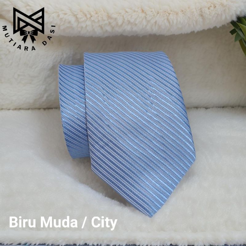 Jual Dasi Panjang Pria Motif Salur Halus Biru Muda / Sky Blue Ukuran ...